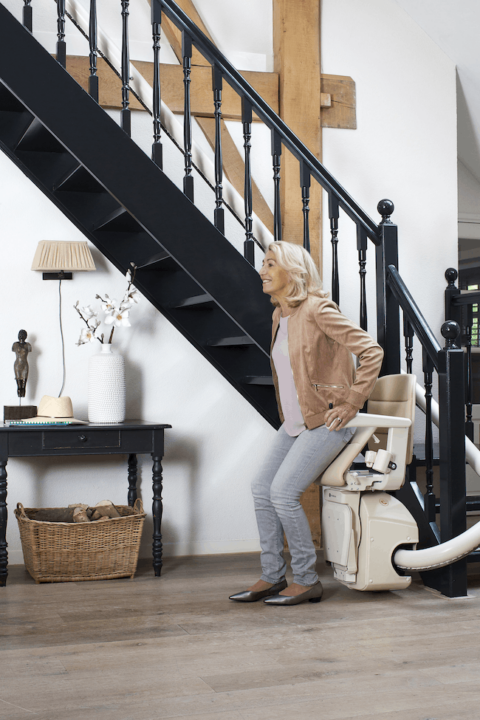 FreeCurve Active Seat Option for Curved Stair Lifts | Advantage Home ...